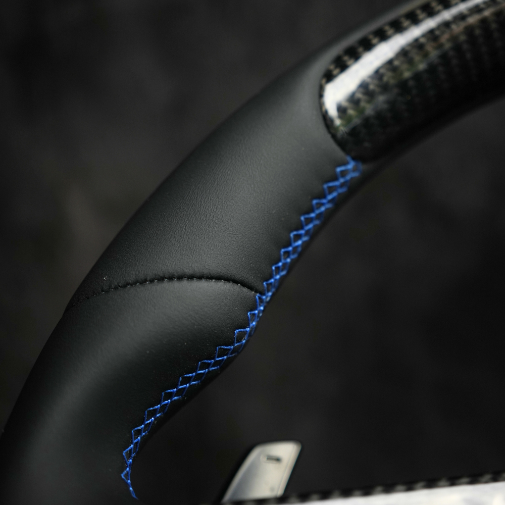 JDMuscle [23+ Nissan Z] Custom Carbon Fiber Steering Wheel – NTXGlow