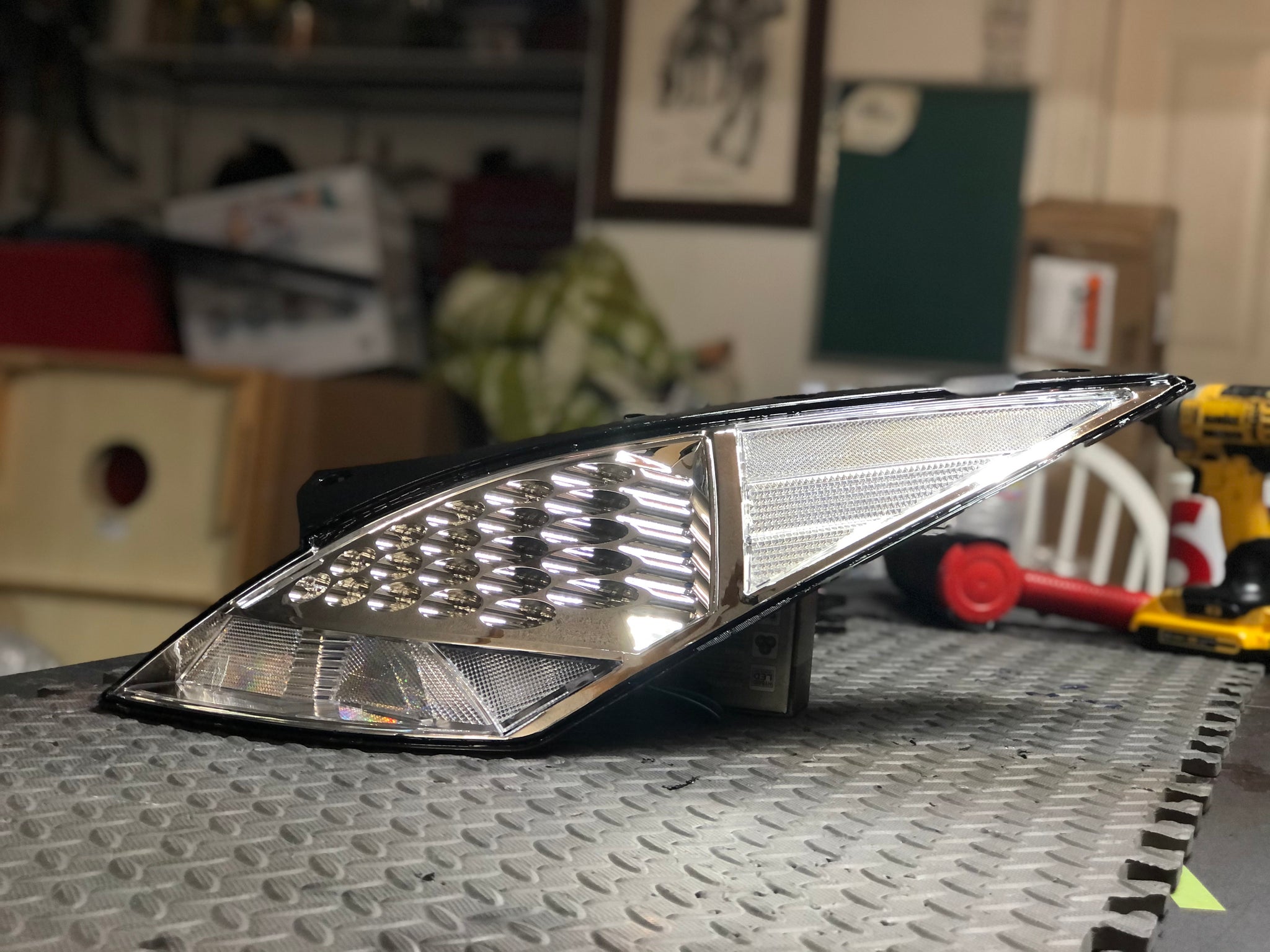 Custom clear Nissan 350z tail lights – NTXGlow